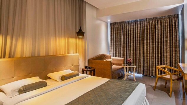 Hotel Satkar Grande Hotel Thane - Reviews, Photos & Offer