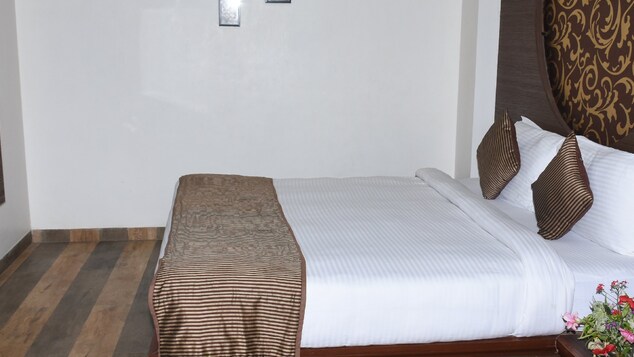 Hotel Narayan Inn. Hotel Dwarka - Reviews, Photos & Offer