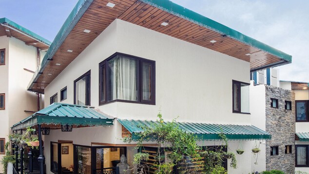 Country Inn Premier Pacific Mall Road Mussoorie Hotel Mussoorie ...