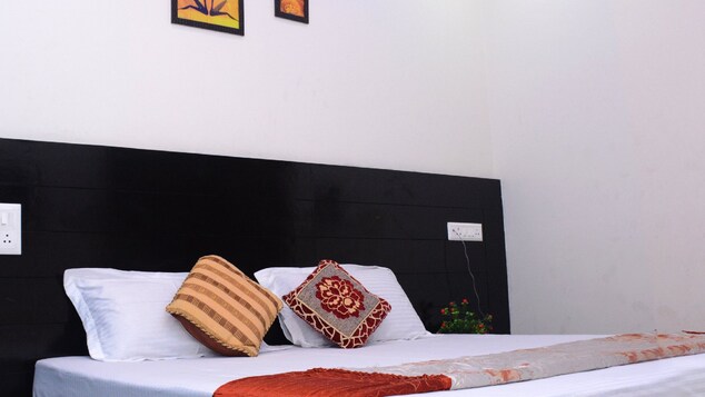 Anand Highway Resort Hotel Khalilabad - Reviews, Photos & Offer