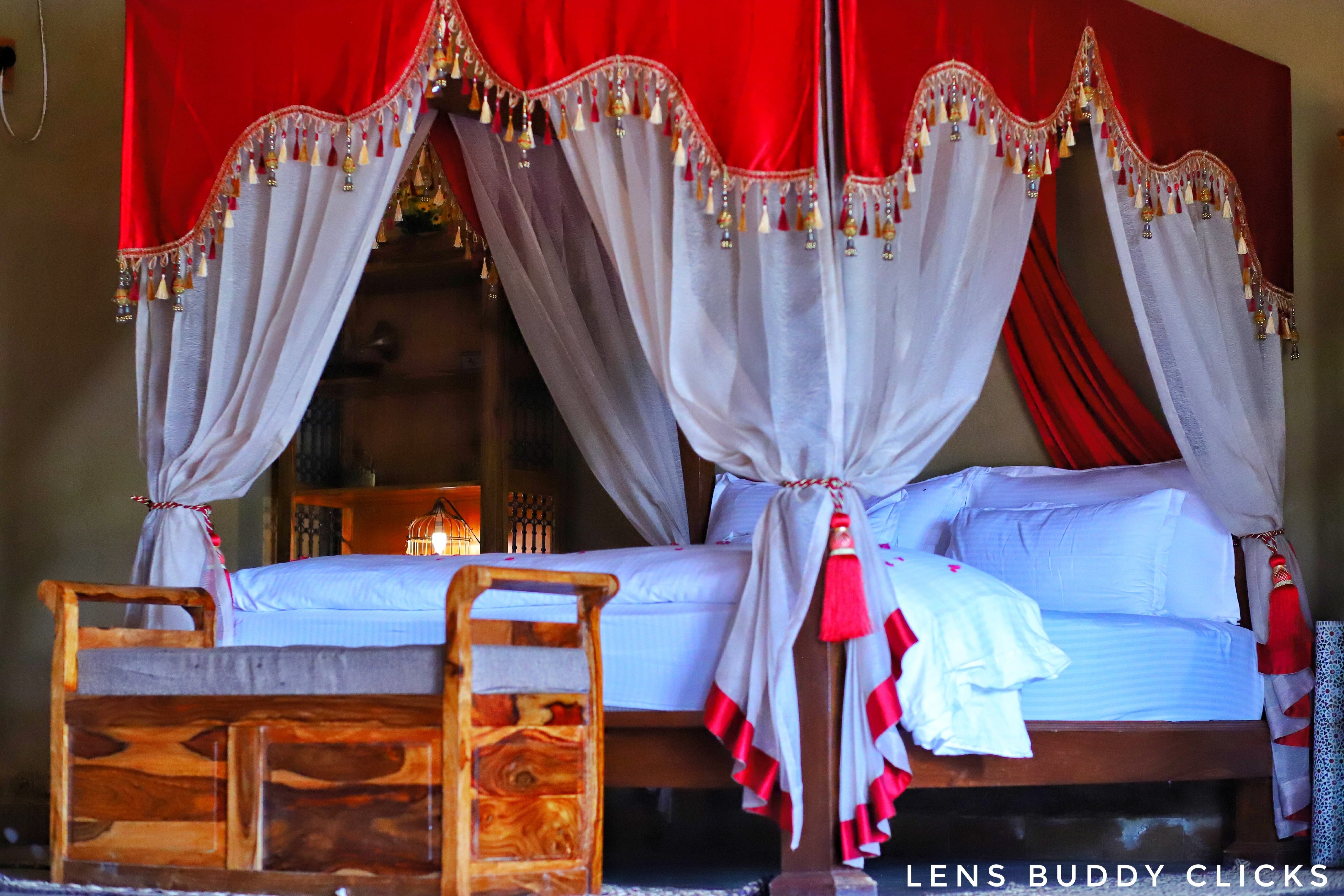 Themis Mudhouse Ethnic & Cultural Dining Resort Sampla - Reviews ...