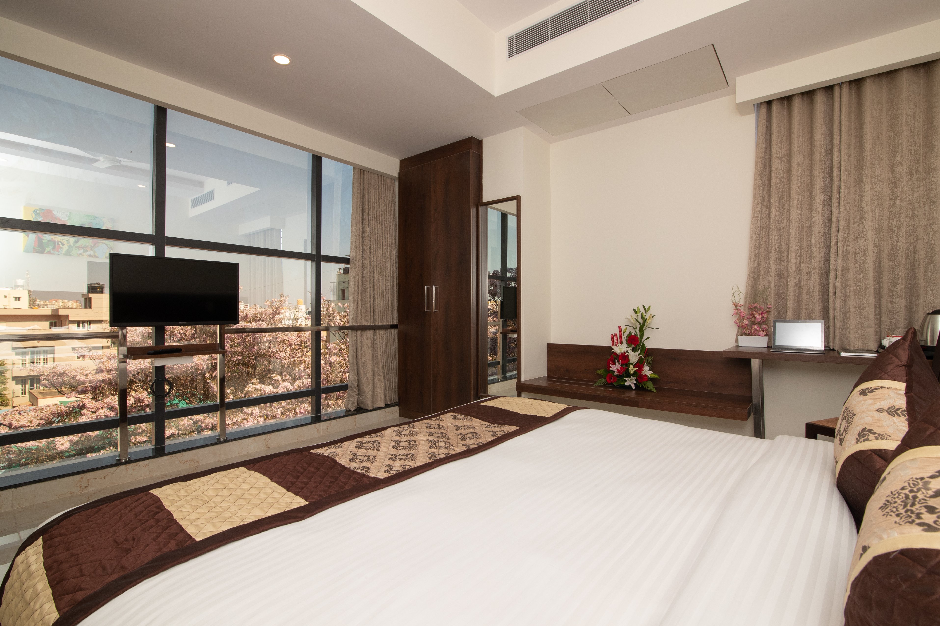 MOJATEL BY ICON Hotel Bangalore - Reviews, Photos & Offer