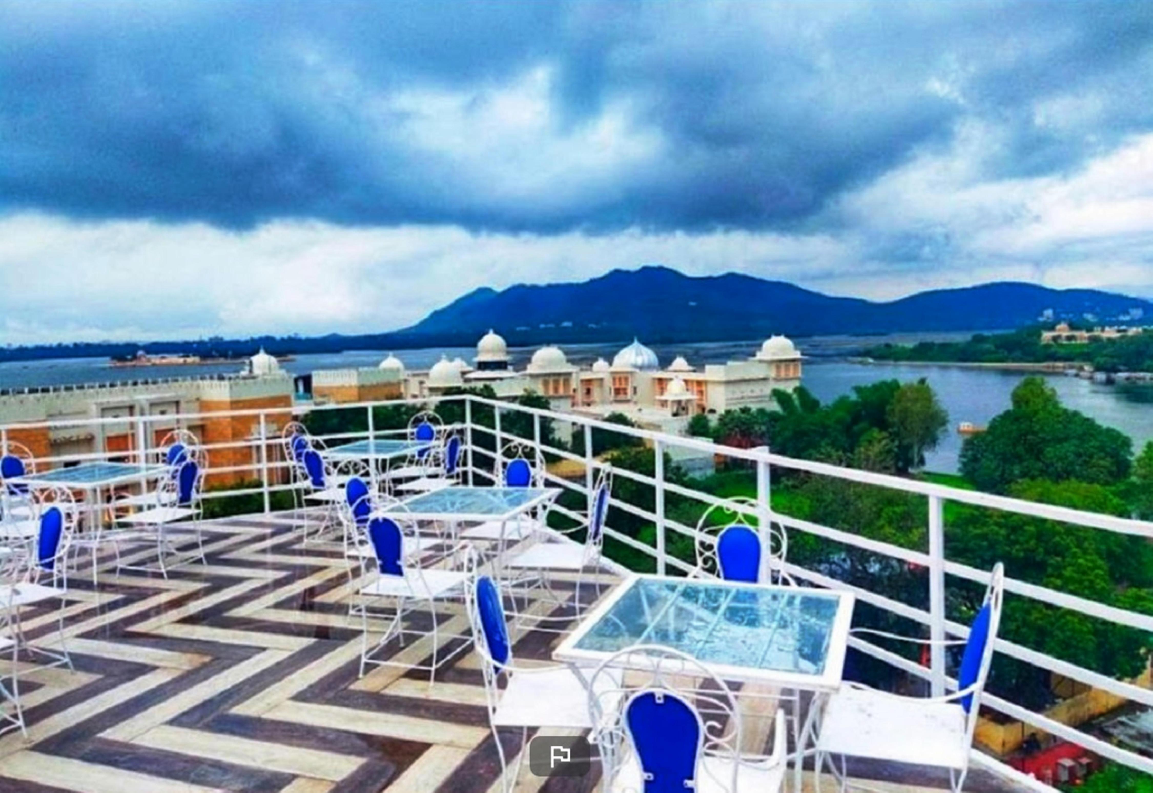 Royal Rafahiya - A Rooftop Lake View Hotel Near Lake Pichola Udaipur ...