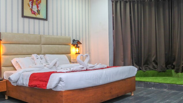 Treeoise Resort (A Unit of Sunder Kakkar Hotel) Hotel Baddi - Reviews ...