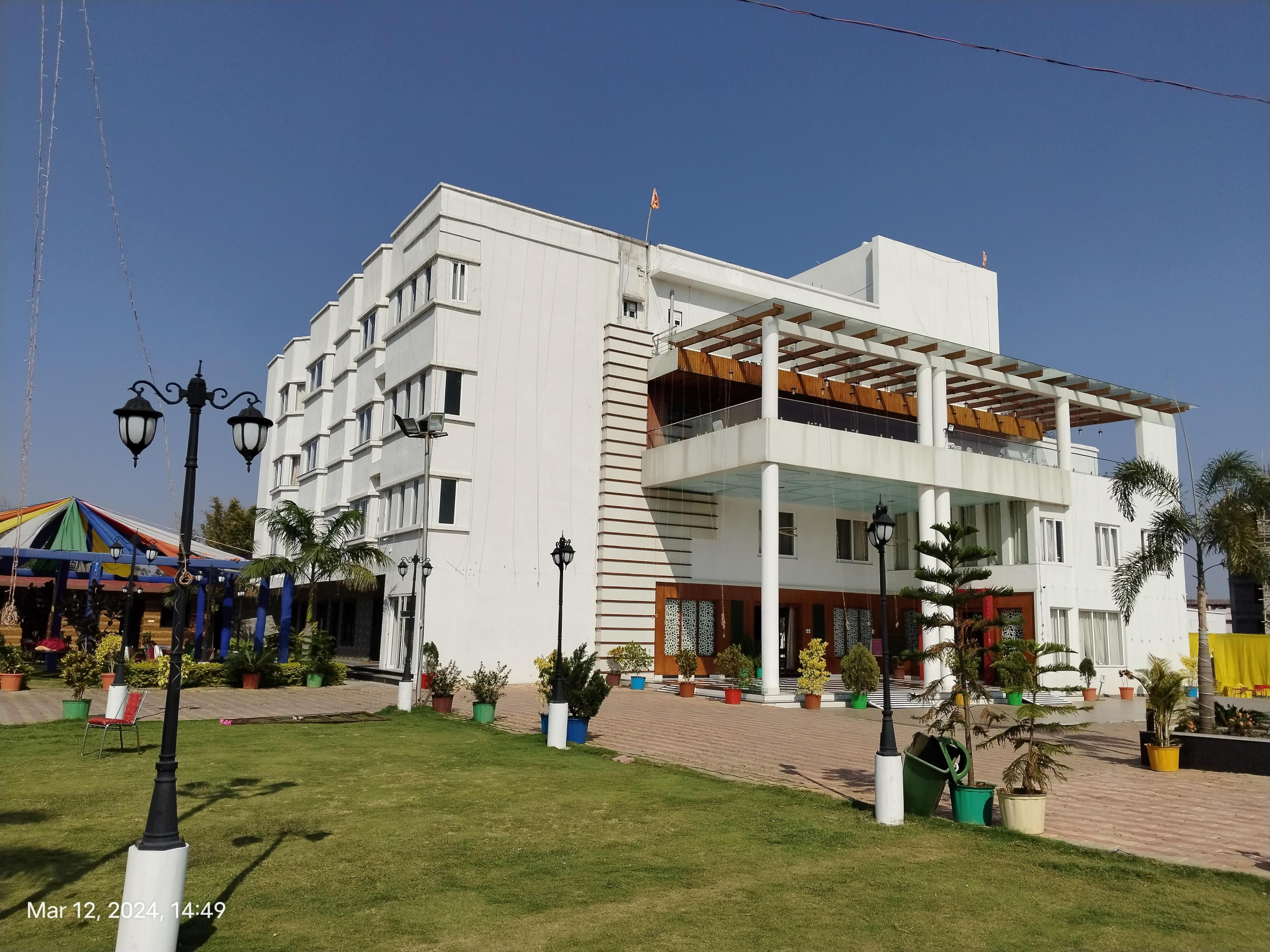 MOMENTS RESORT Hotel Ranchi - Reviews, Photos & Offer