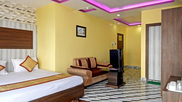 Hotel Rajmahal Hotel Tarapith - Reviews, Photos & Offer