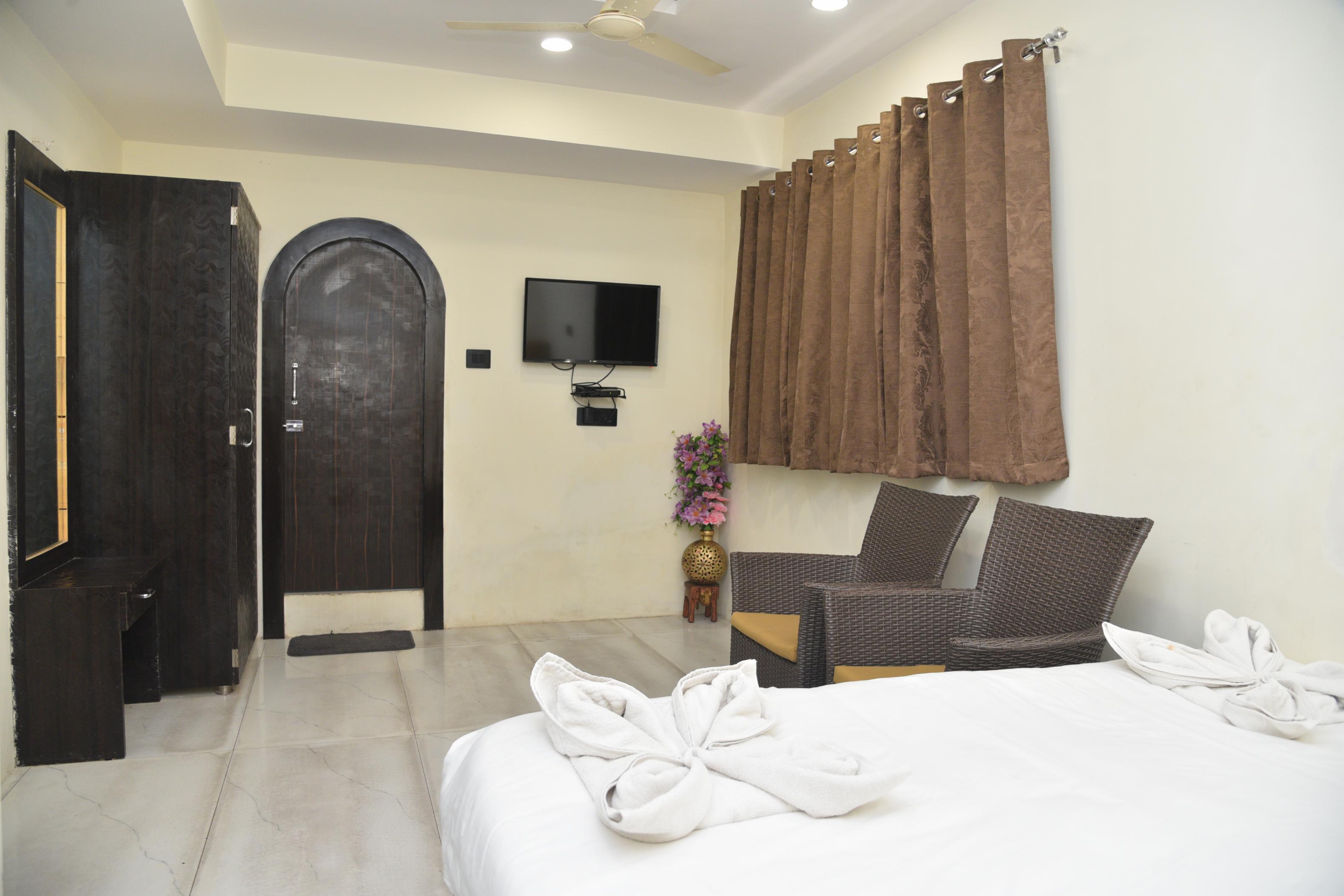 Hotel Gold- Inn Hotel Gwalior - Reviews, Photos & Offer