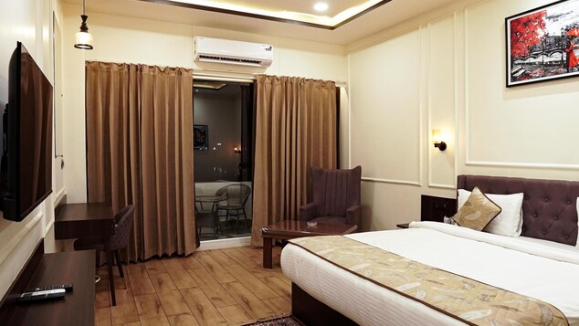 HOTEL MANAS PALACE Hotel Ambikapur - Reviews, Photos & Offer