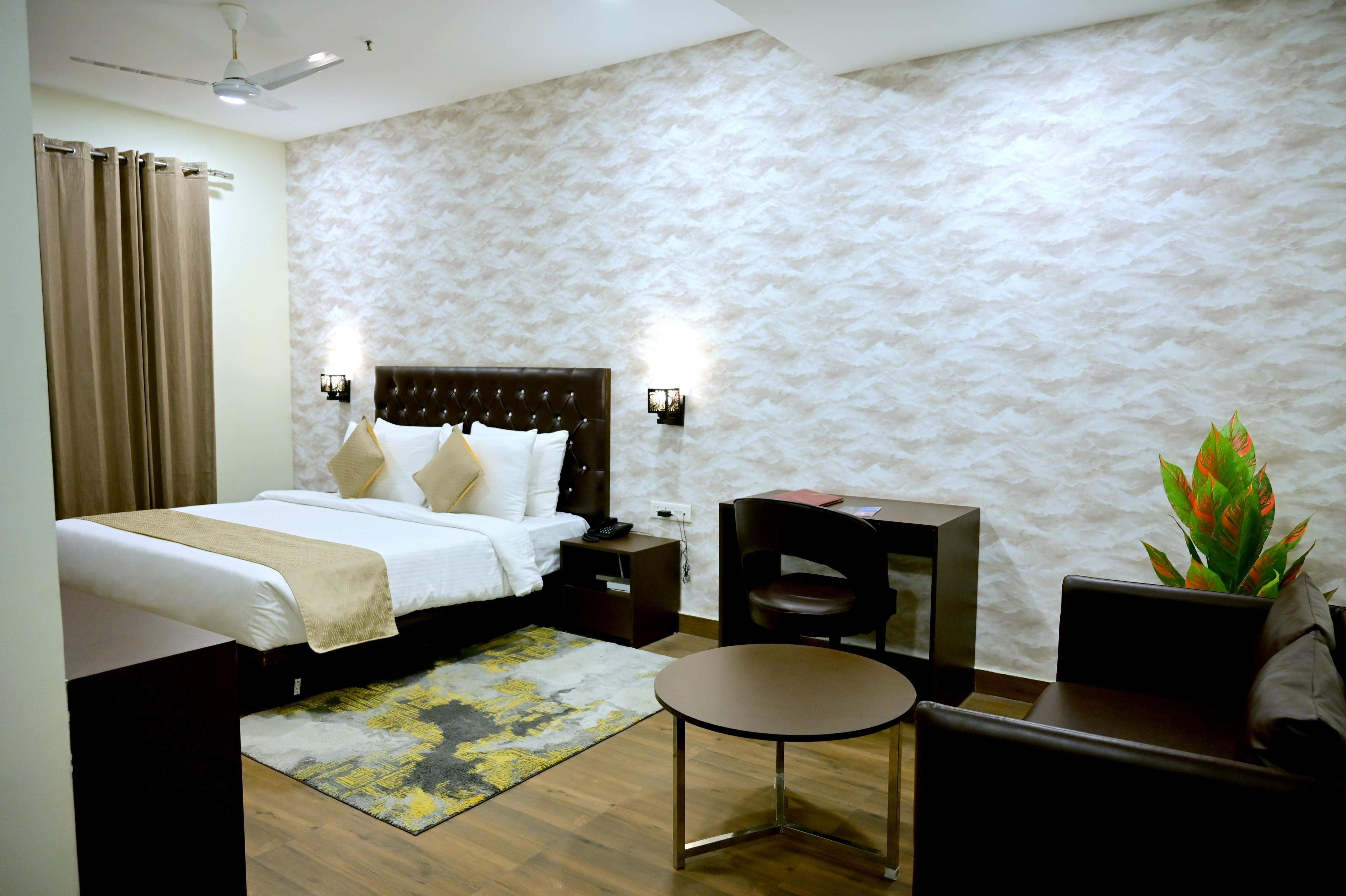 HIBISCUS SELECT HOTEL Hotel Greater Noida - Reviews, Photos & Offer