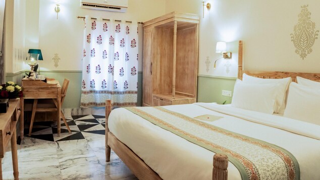 Dev Mahal - A Boutique Heritage Hotel Hotel Jaipur - Reviews, Photos ...