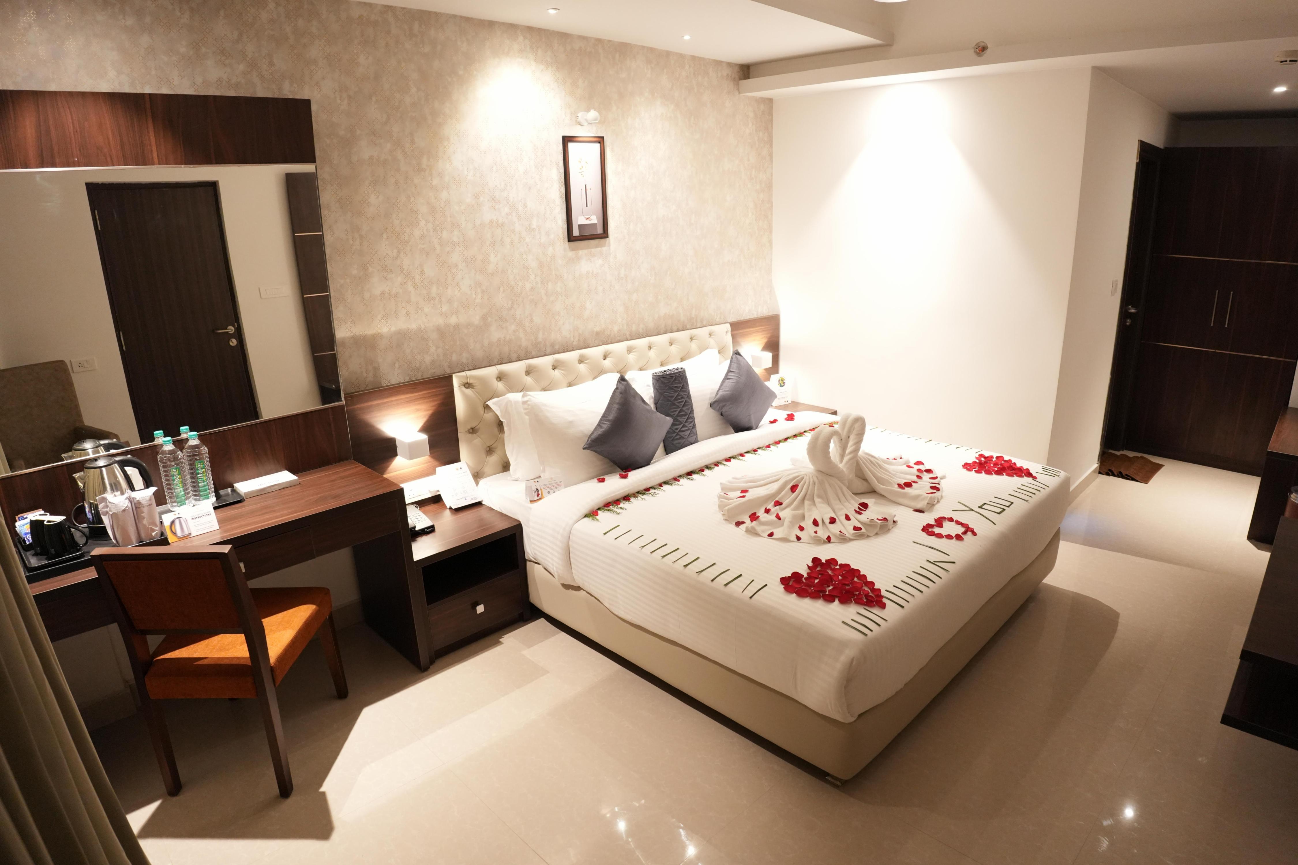 Golden Munnar Palace By Hawk Hospitality Hotel Munnar - Reviews, Photos ...