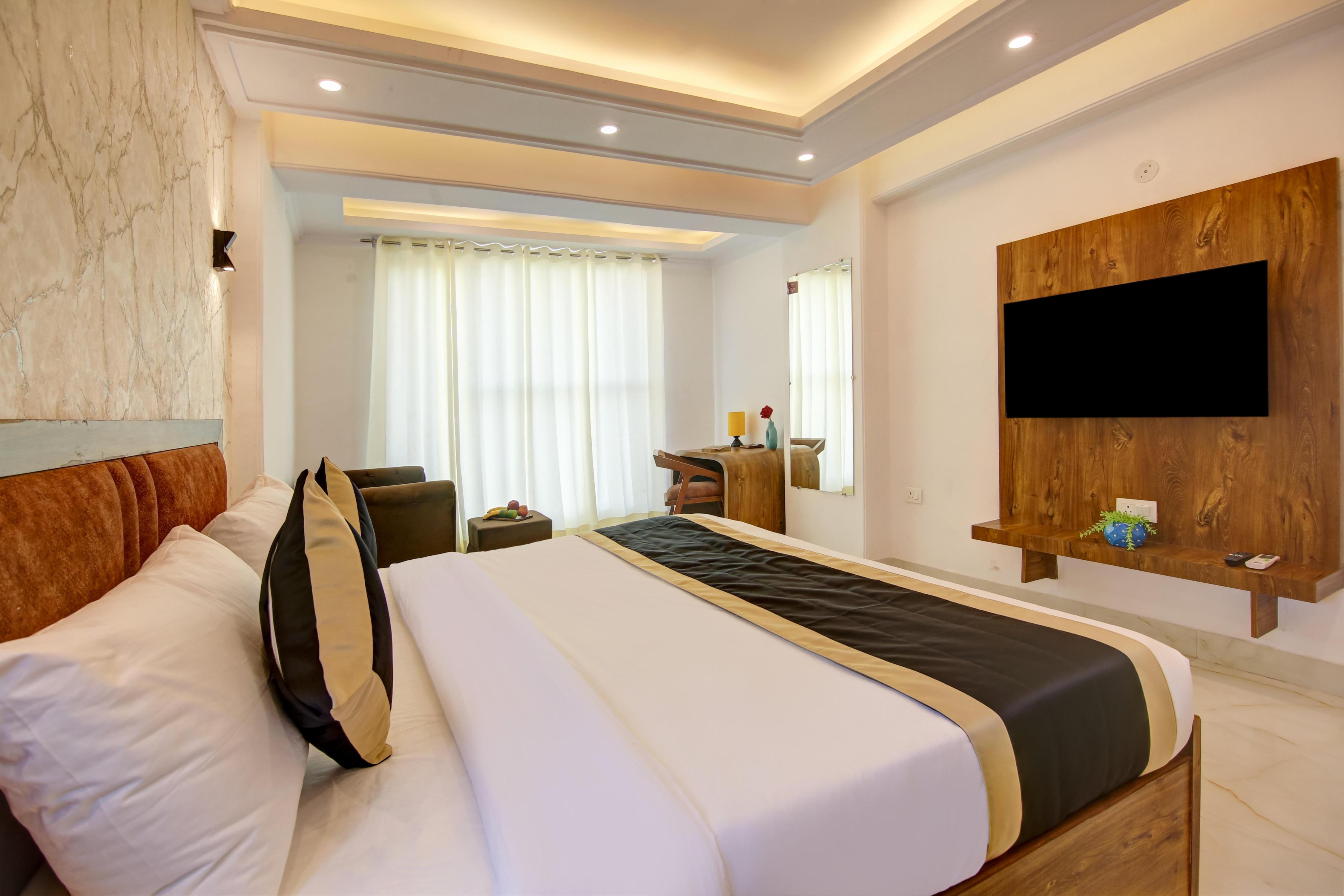 Hotel The Emporio Grand Near Vaishali Metro Station Ghaziabad - Reviews ...