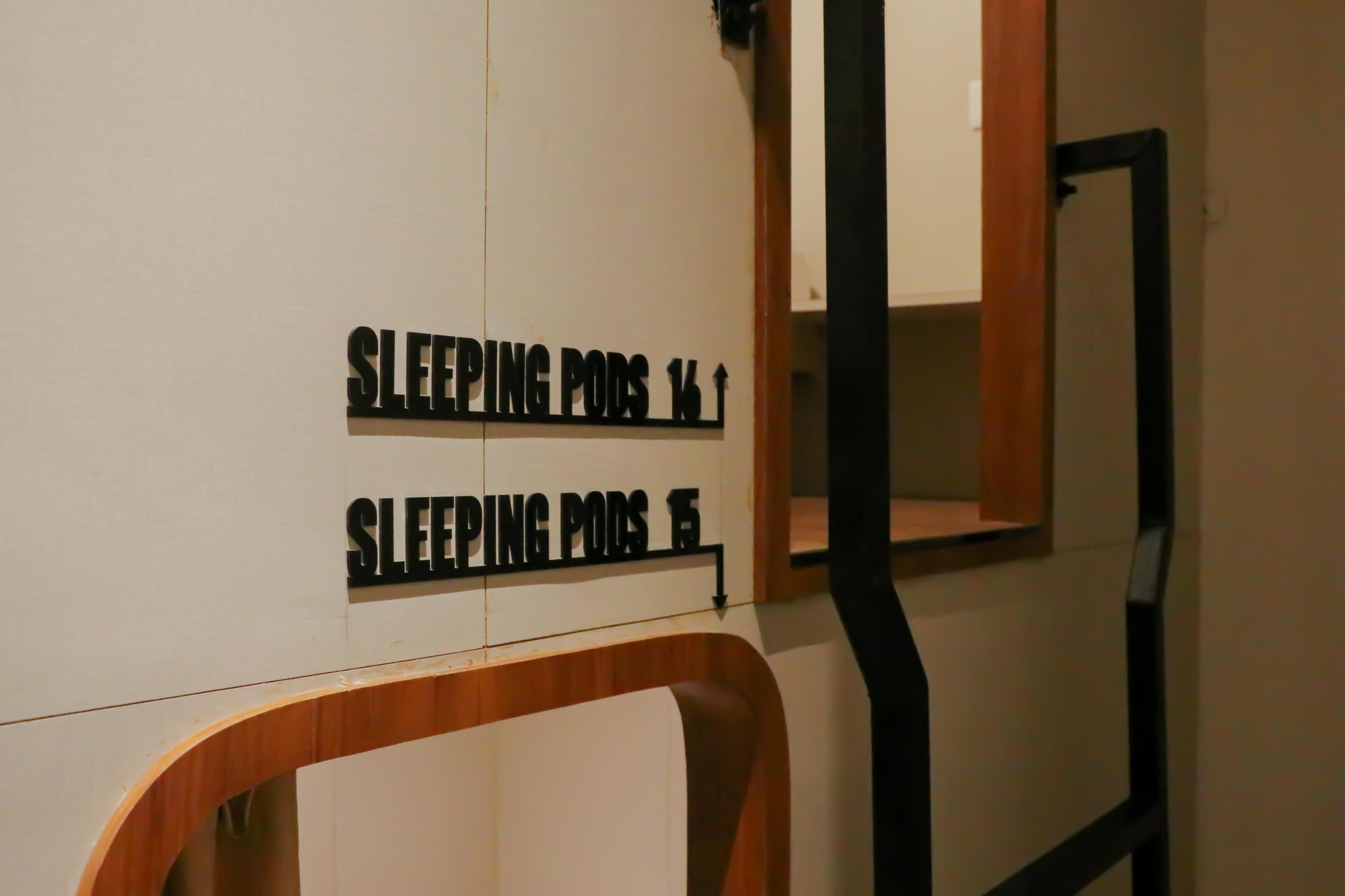 INEJ Executive Lounge Hostel Chennai - Reviews, Photos & Offer