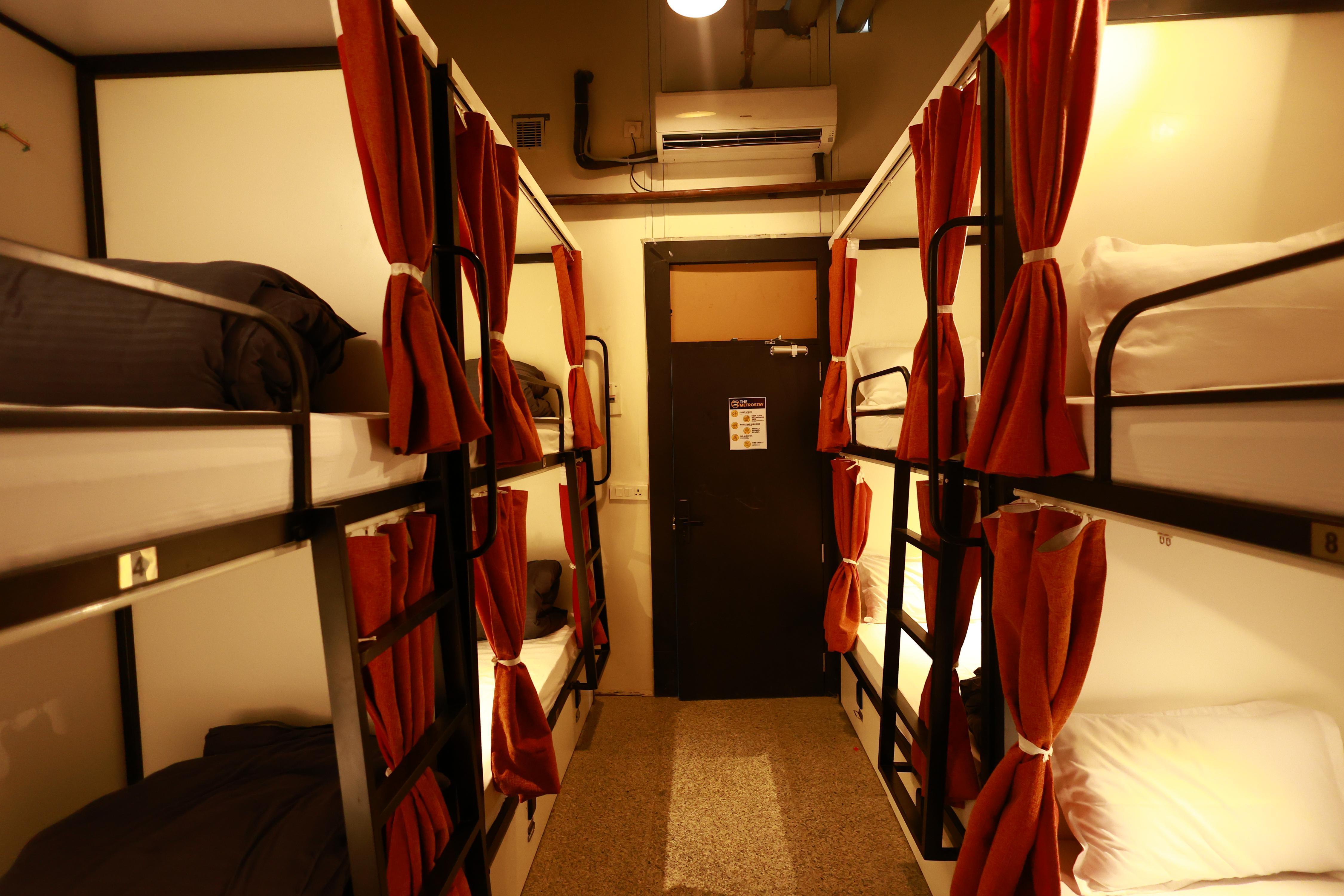 The Metrostay at New Delhi Railway Station Hostel Delhi - Reviews ...