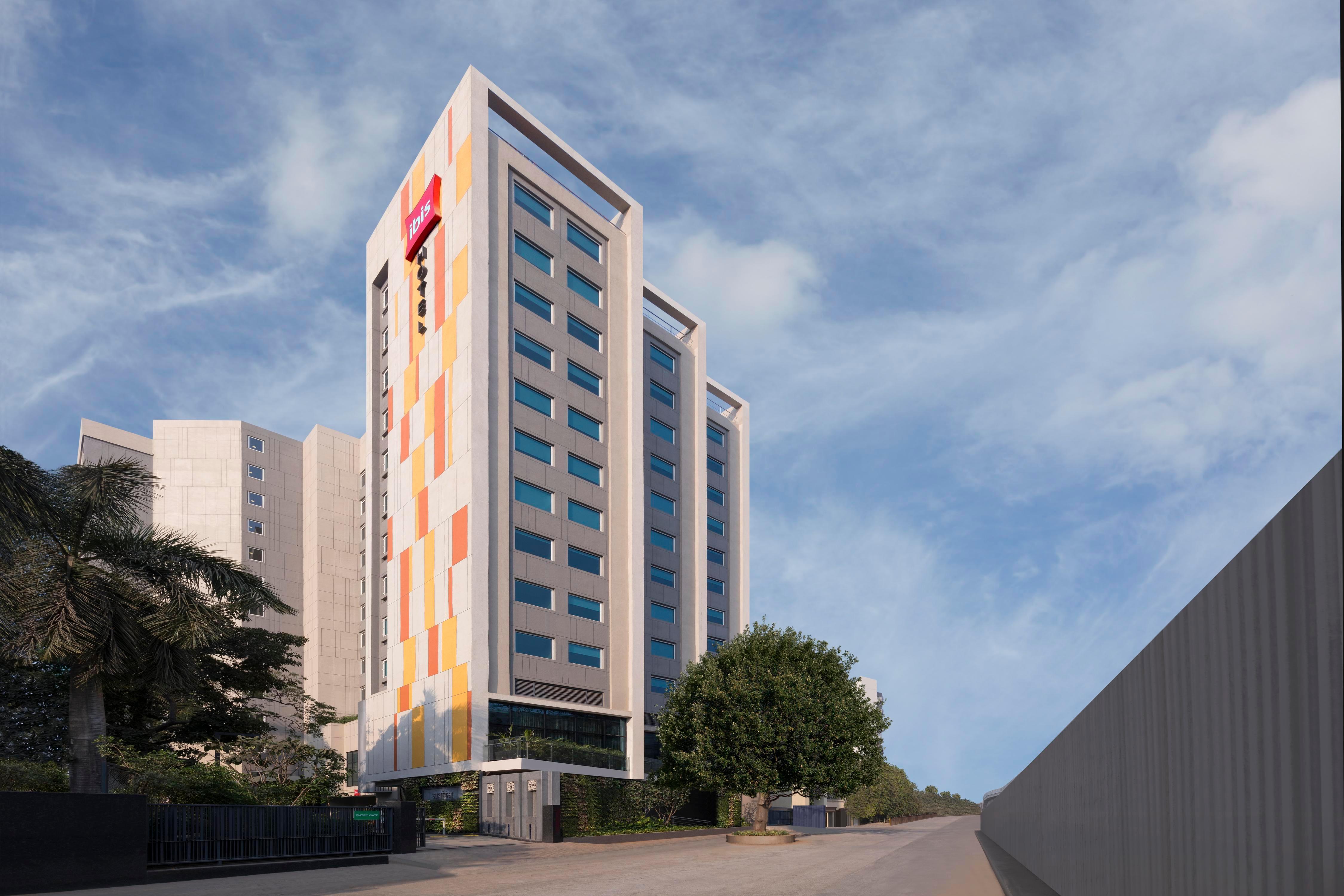 ibis Mumbai BKC Hotel Mumbai - Reviews, Photos & Offer