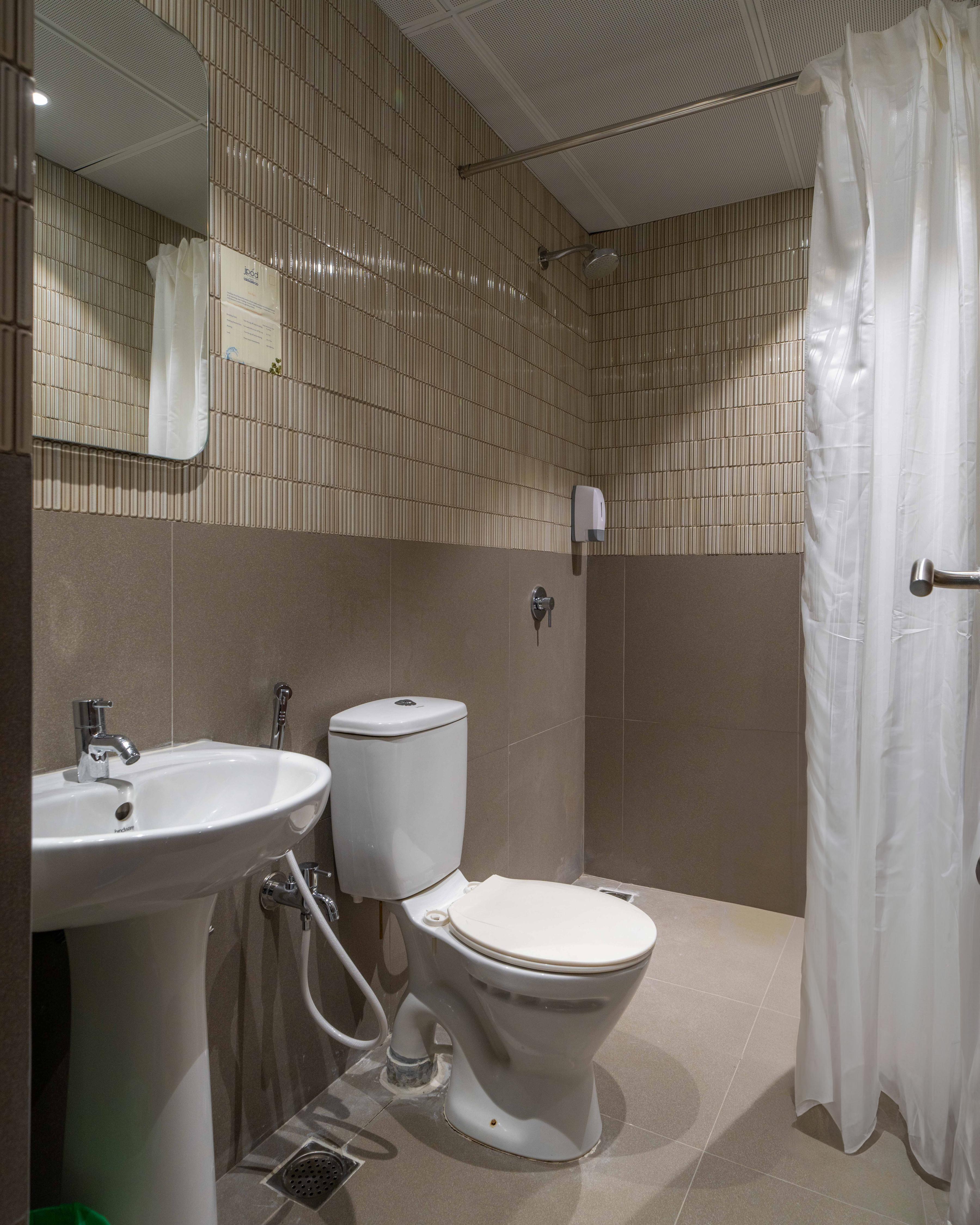 JPOD SLEEPING POD HYDERABAD AIRPORT Hotel Hyderabad - Reviews, Photos ...