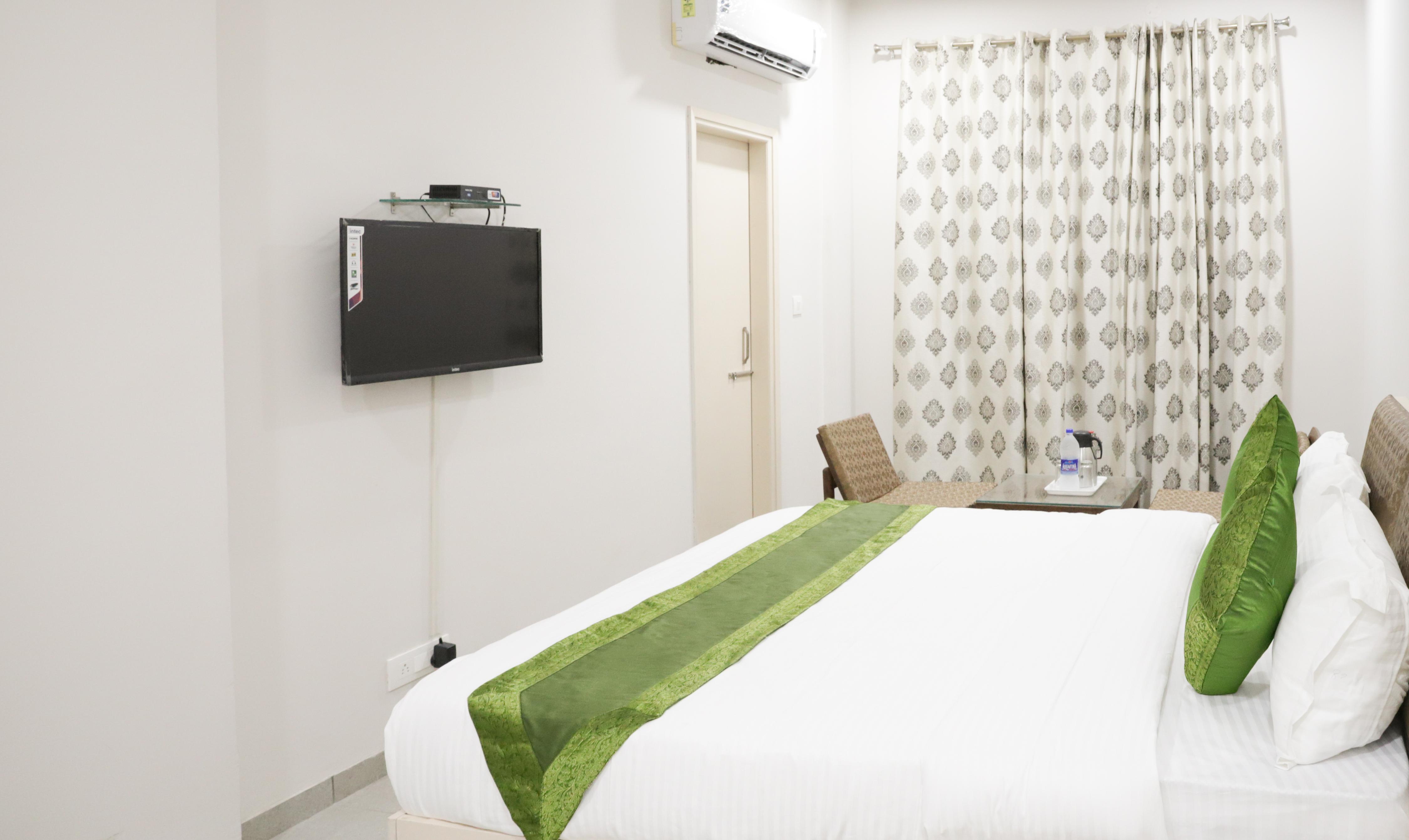 Hotel Kamron Near Airport Road Sector 78 Mohali Chandigarh Mohali ...