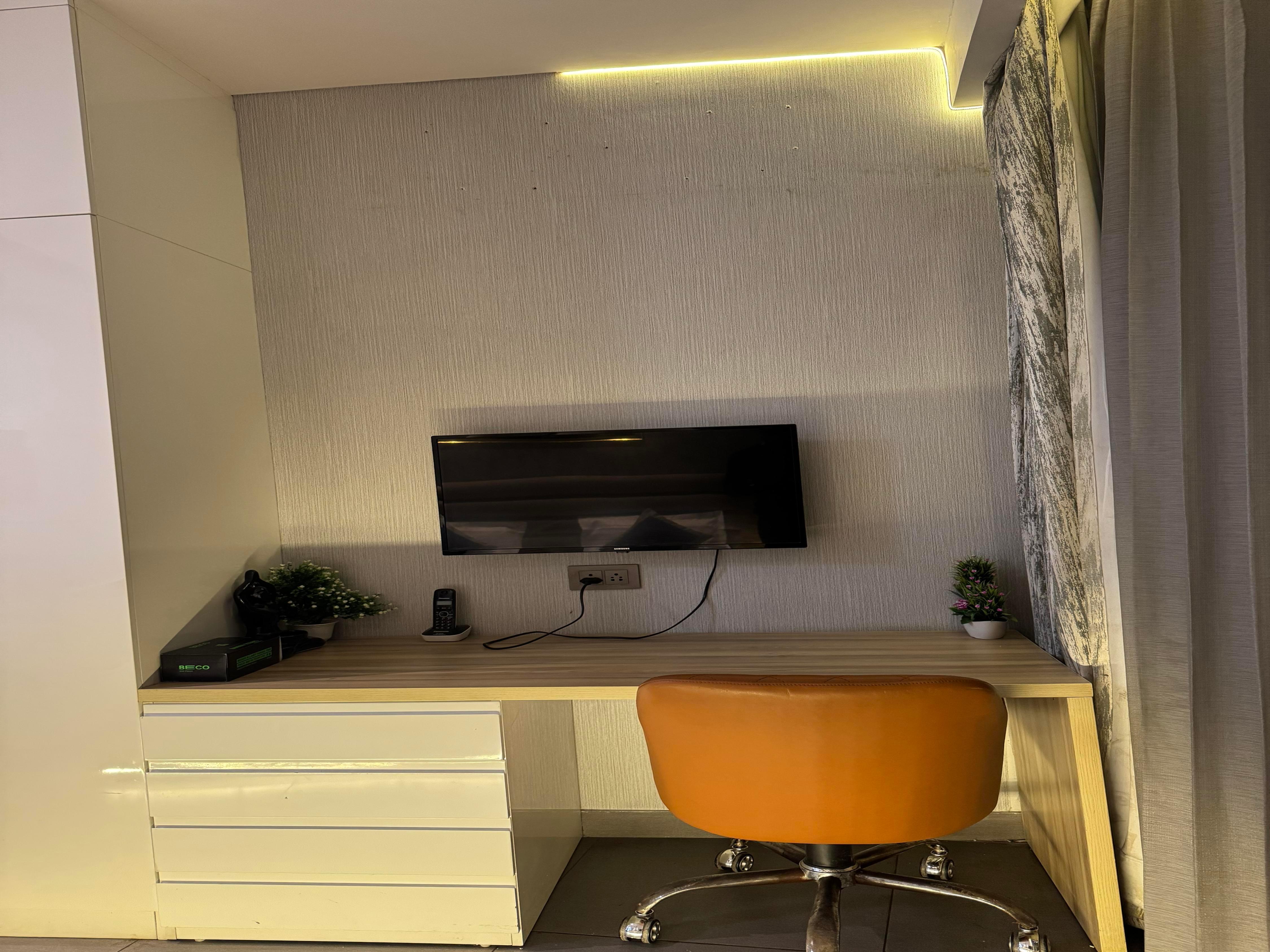 Skyhigh studio 20th floor River view Apartment Noida - Reviews, Photos ...