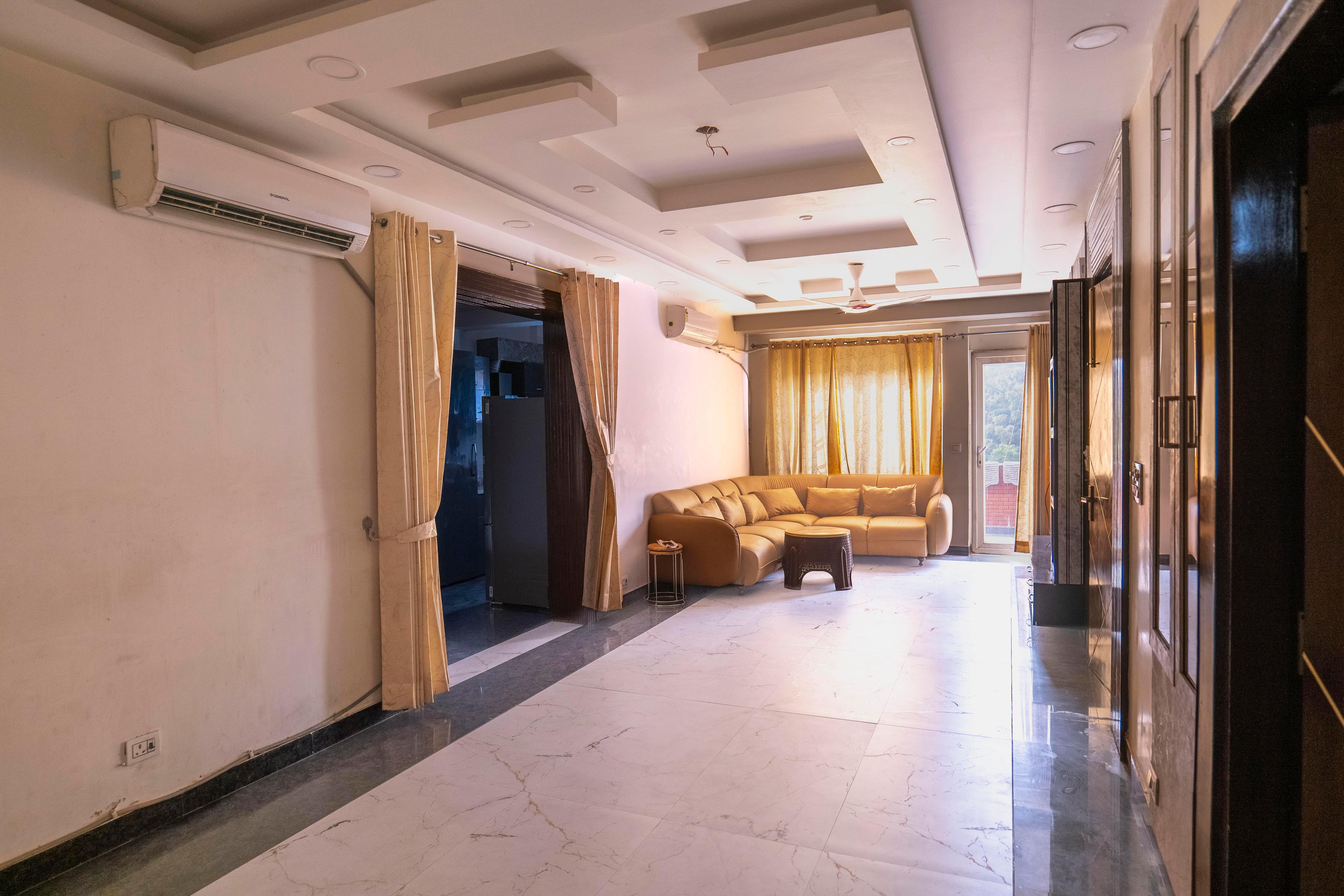 Fully loaded 3 BHK flat on Club road Punjabi Bagh Apartment Delhi ...