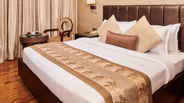 Goldfinch Hotel Hotel Mumbai - Reviews, Photos & Offer