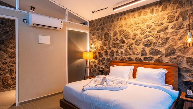 Basalt Paradise Resort and Spa Hotel Halol - Reviews, Photos & Offer